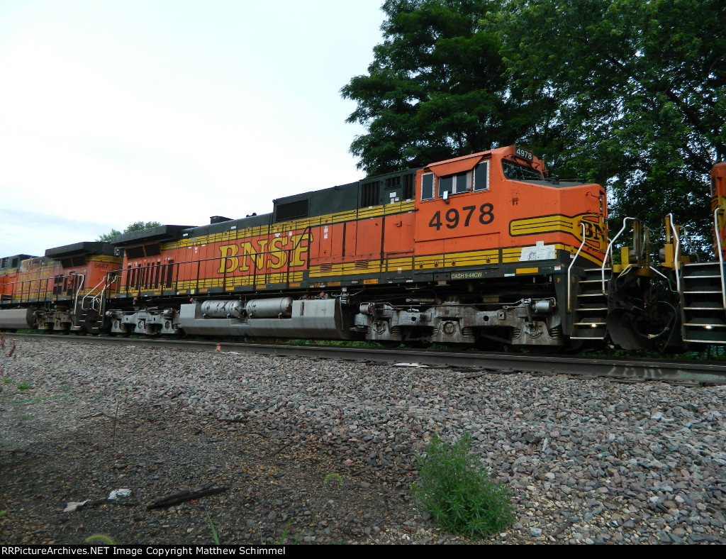 BNSF 4978